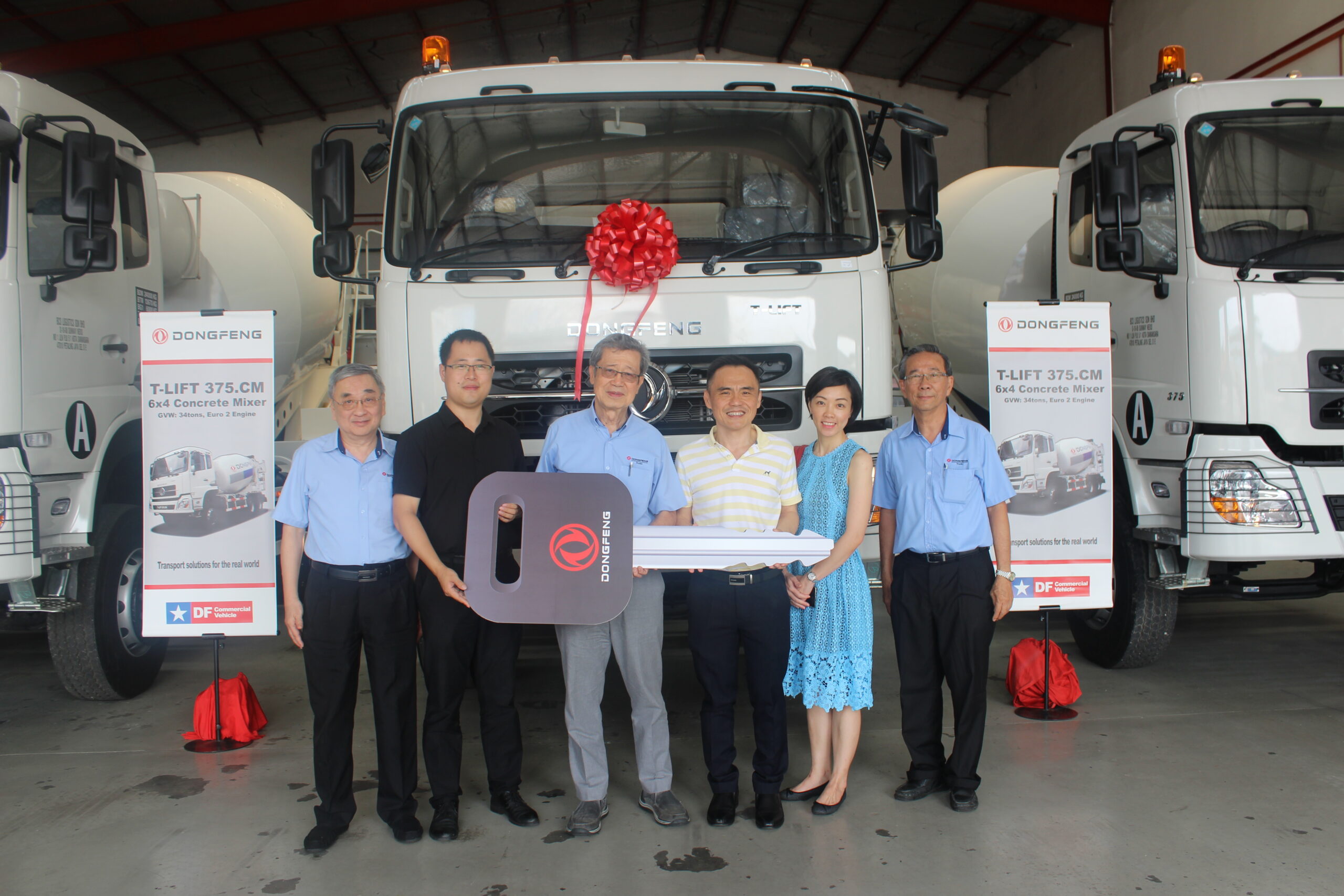 BCS Logistics Receives Four More New Dongfeng Mixer Trucks