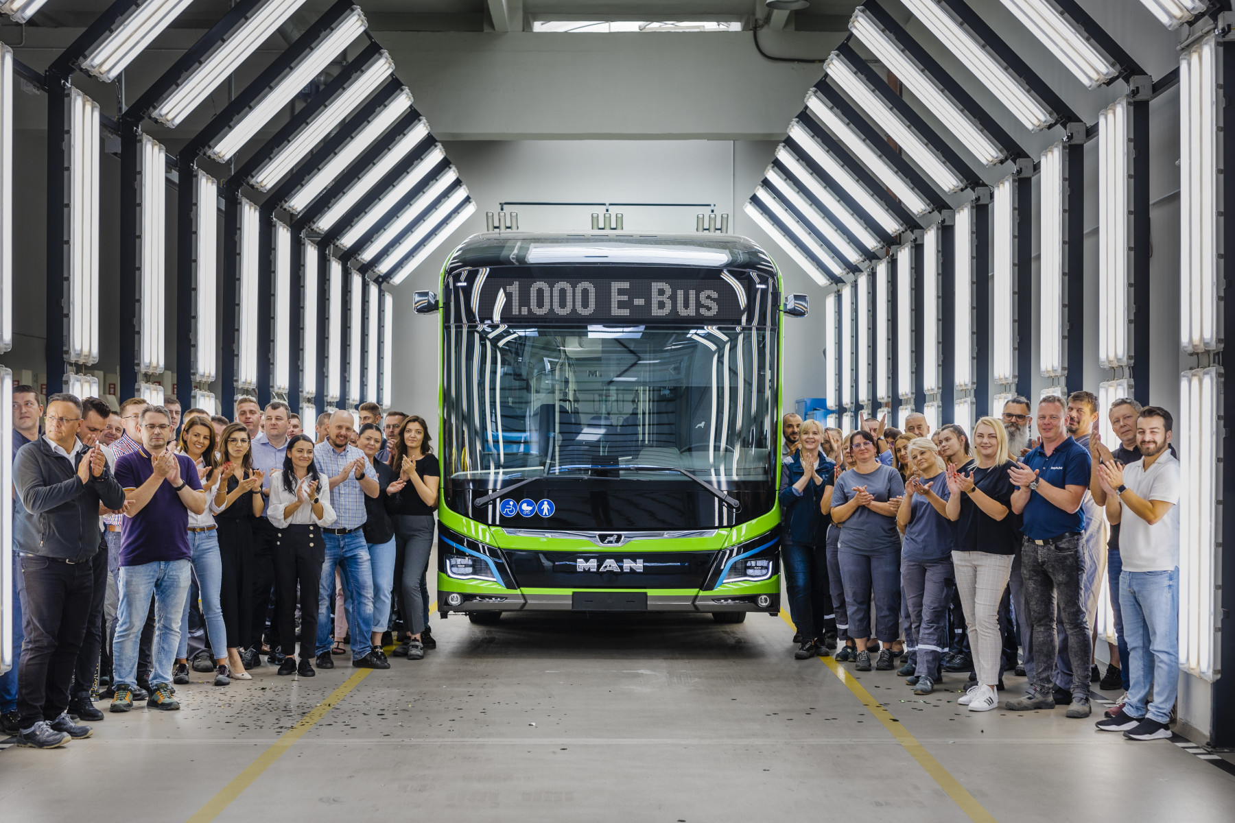 1,000 MAN Electric Buses Produced | Truck & Bus News
